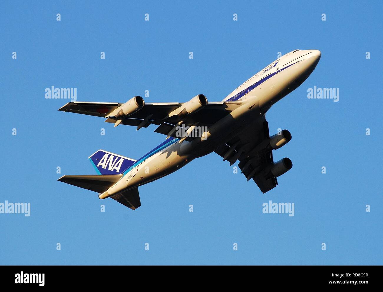 ANA B747 haneda Stock Photo - Alamy