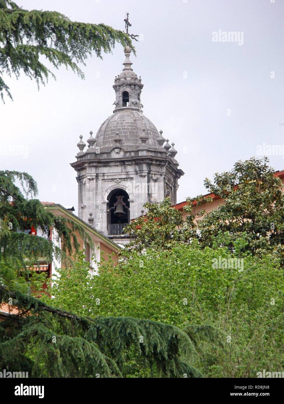 Andoain - Iglesia de San Martin de Tours 01 Stock Photo - Alamy