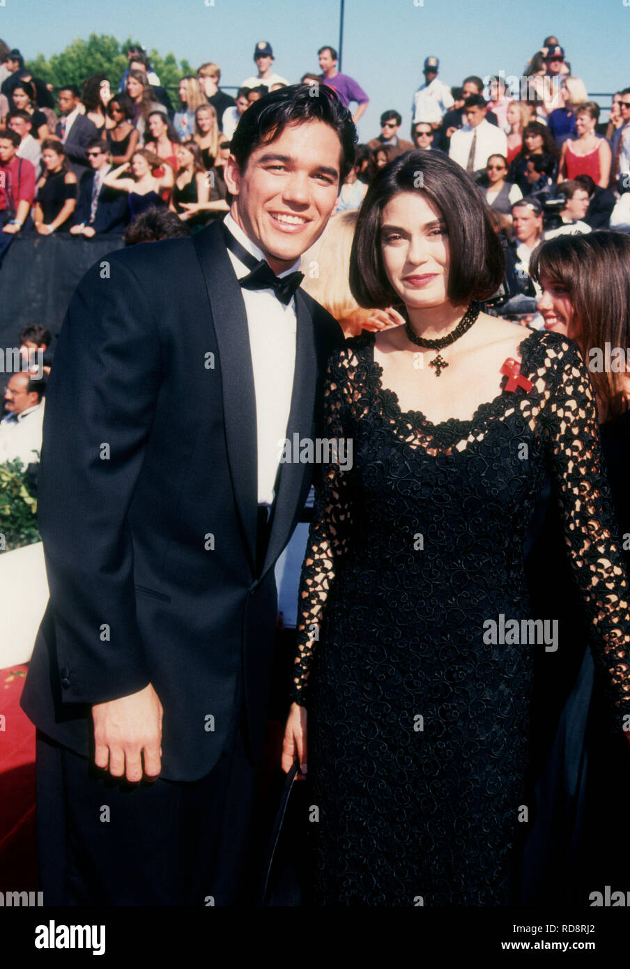 PASADENA, CA - SEPTEMBER 19: Actor Dean Cain and actress Teri Hatcher ...