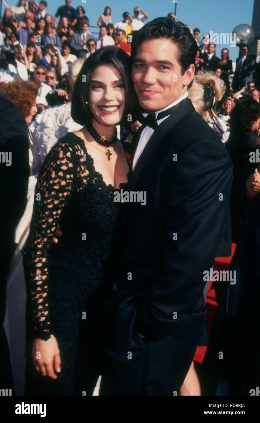 PASADENA, CA - SEPTEMBER 19: Actress Teri Hatcher and actor Dean Cain ...