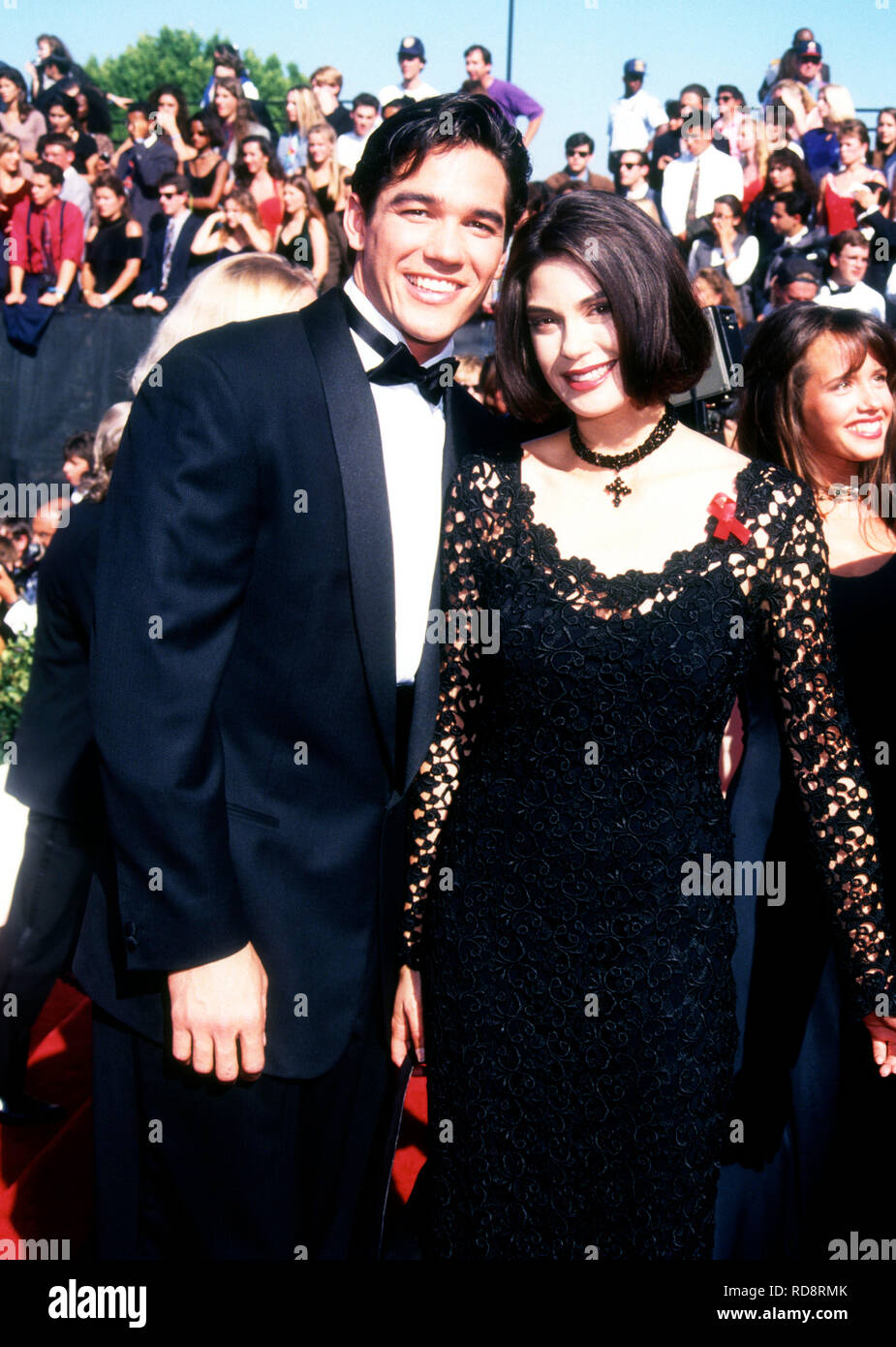 PASADENA, CA - SEPTEMBER 19: Actor Dean Cain and actress Teri Hatcher ...