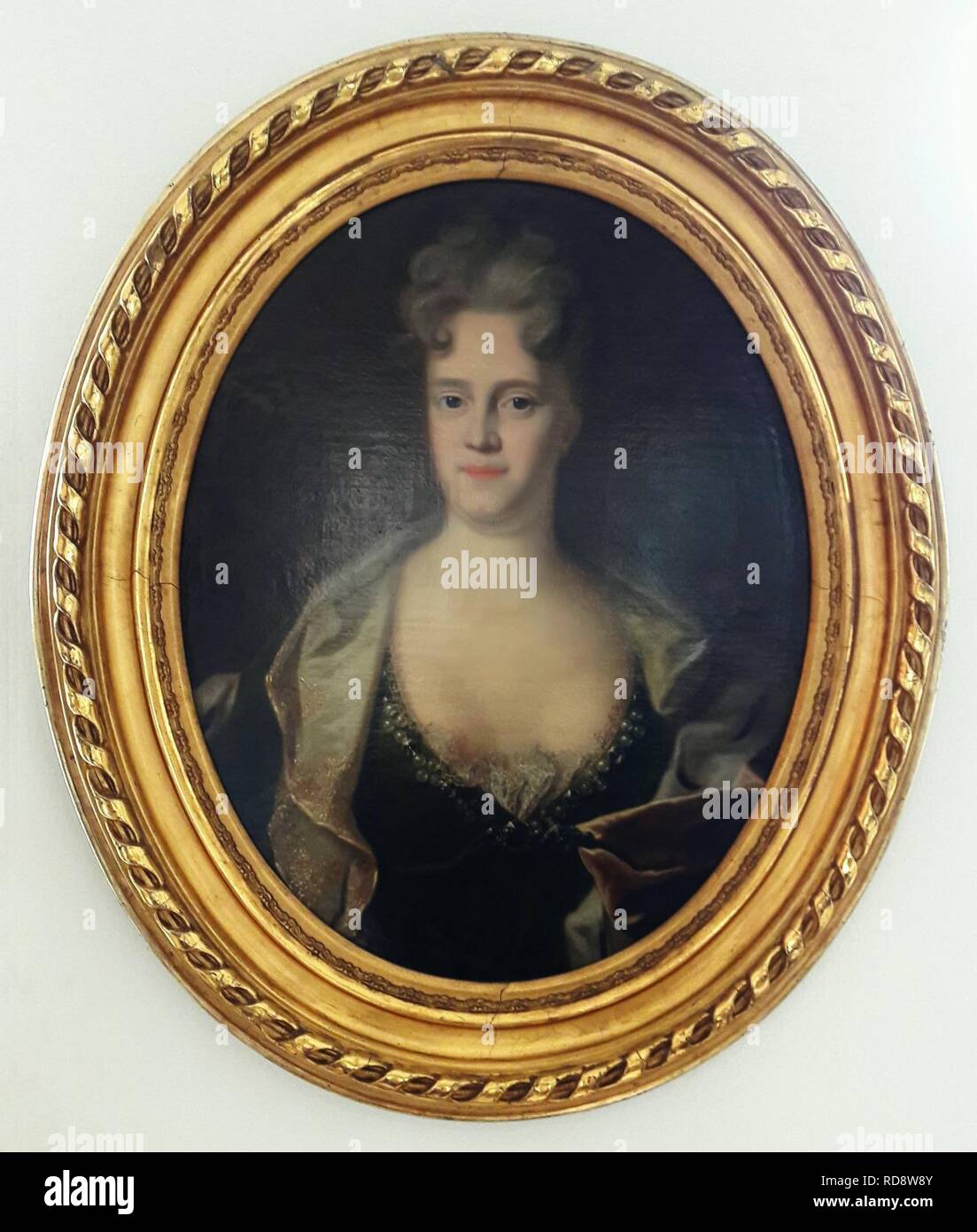 Decolletage hi-res stock photography and images - Alamy