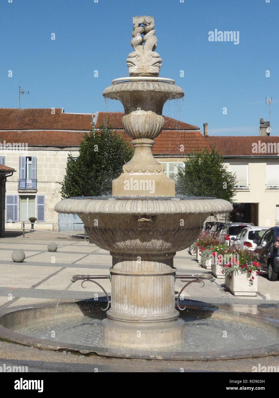 Ancerville (Meuse) fontaine, place de la Mairie Stock Photo - Alamy