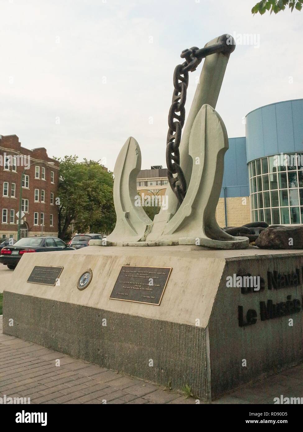 Anchor statue hi-res stock photography and images - Alamy