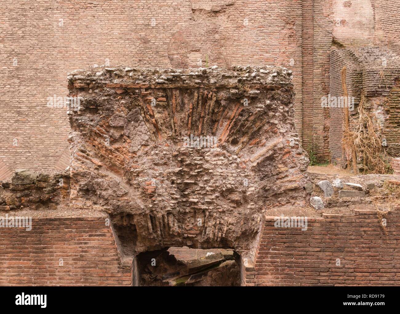Ancient roman brick vault Pantheon Rome Stock Photo - Alamy