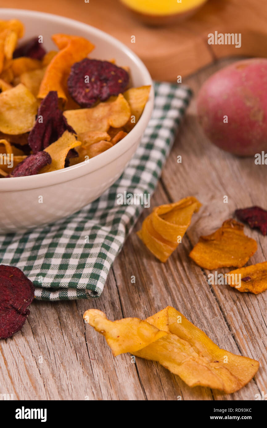 Mixed vegetable crisps Stock Photo - Alamy