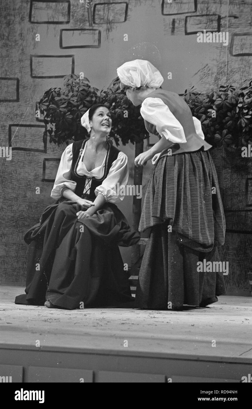 Ann hasekamp hi-res stock photography and images - Alamy