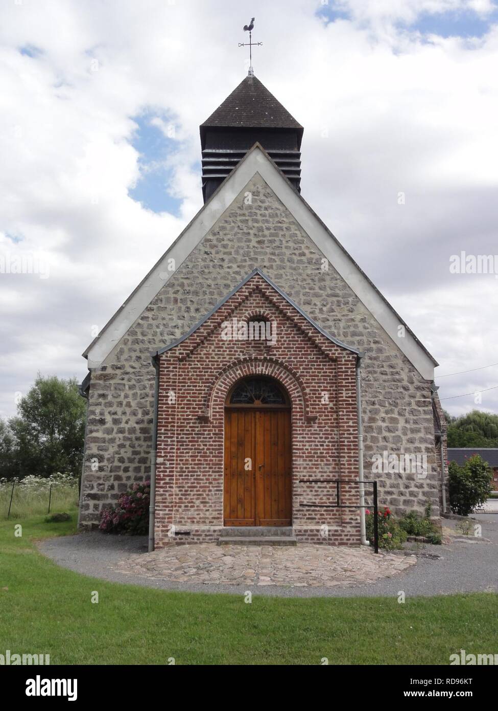 Annois (Aisne) église Saint-Martin (01 Stock Photo - Alamy