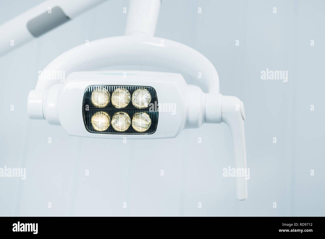 close up of modern surgical lamps in dental clinic Stock Photo - Alamy