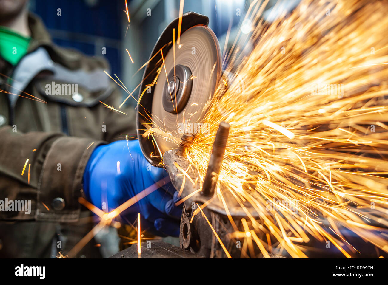 Man flashes car hi-res stock photography and images - Alamy