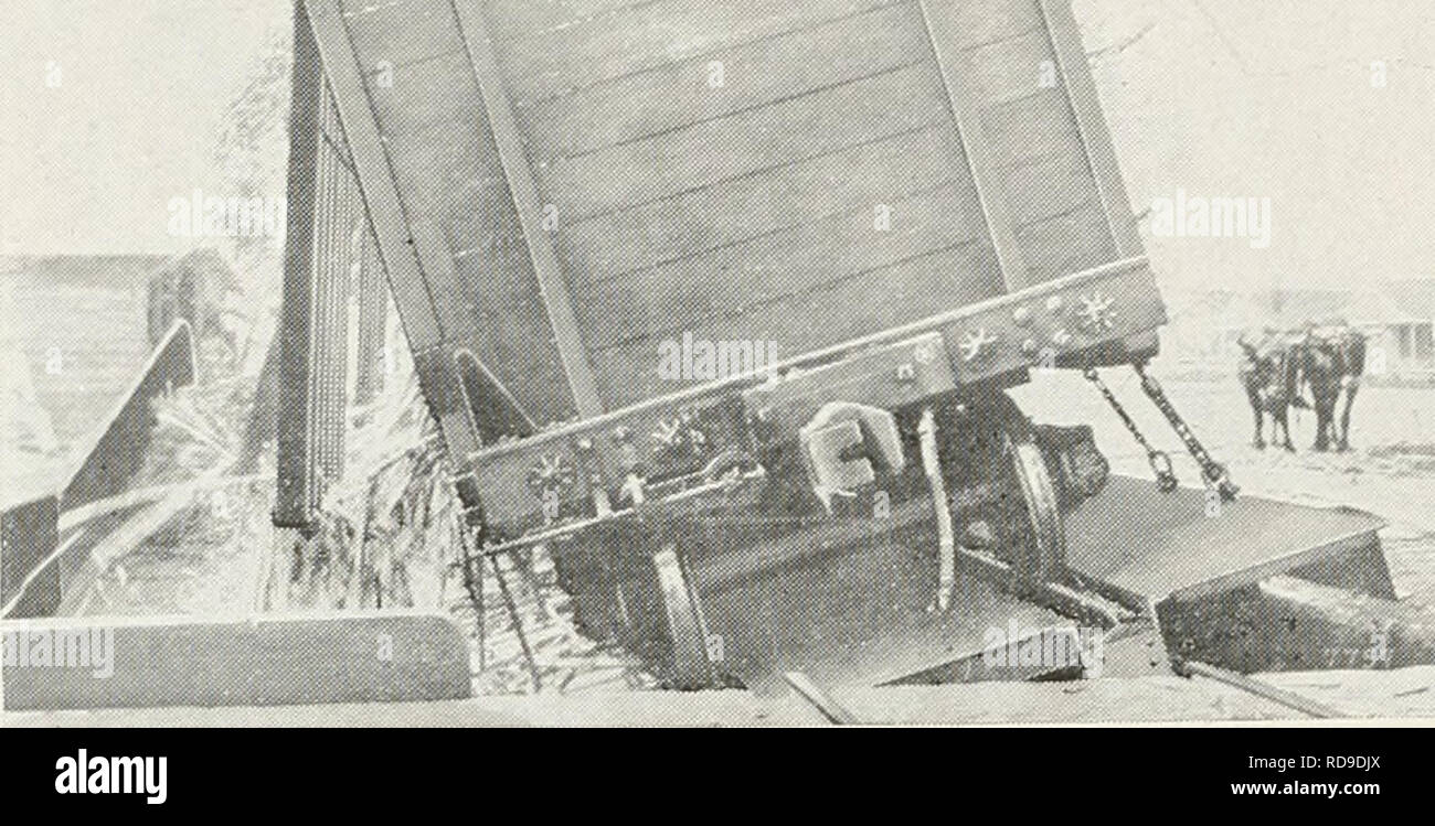 Hopper car unloading hi-res stock photography and images - Alamy