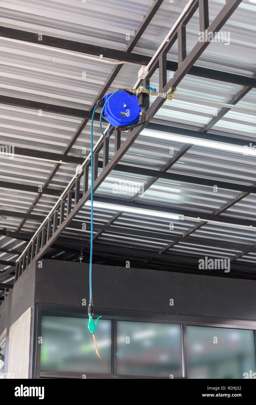 Air tube hi-res stock photography and images - Alamy