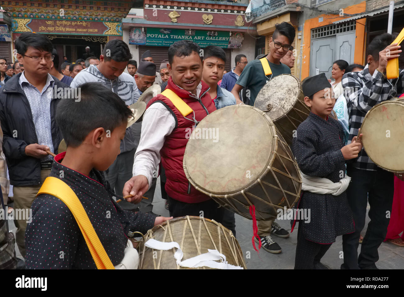 Nepalese drummers hi-res stock photography and images - Alamy