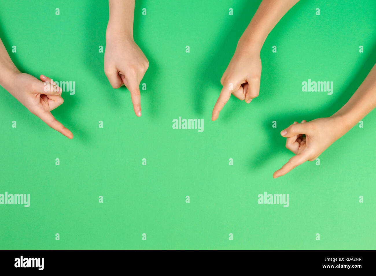 Kids hand pointing hi-res stock photography and images - Alamy