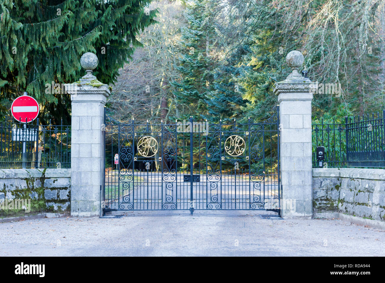 Main entrance to the balmoral estate hi-res stock photography and ...