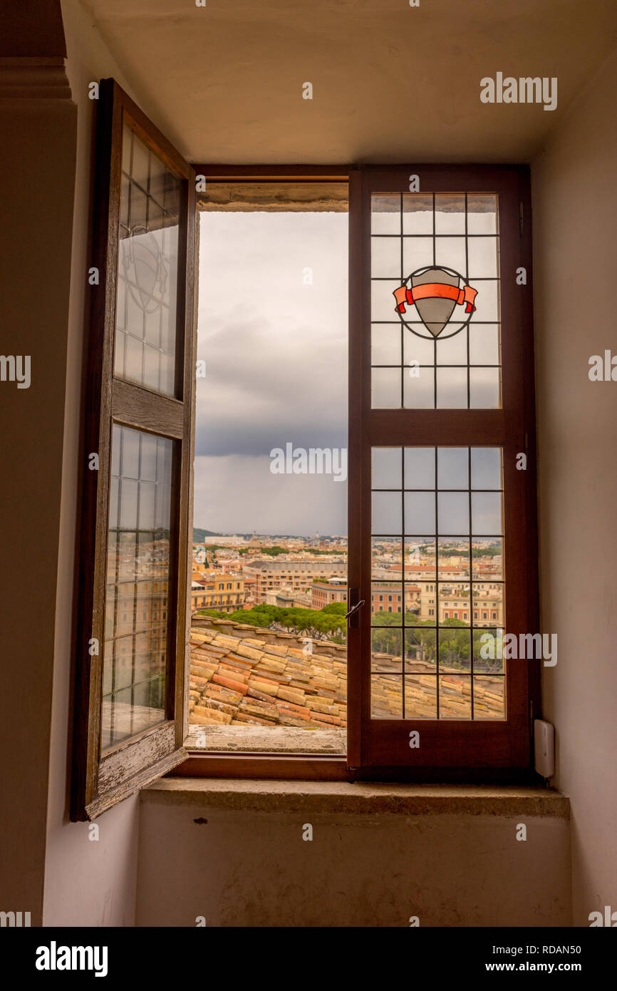 Partial glass structure hi-res stock photography and images - Alamy