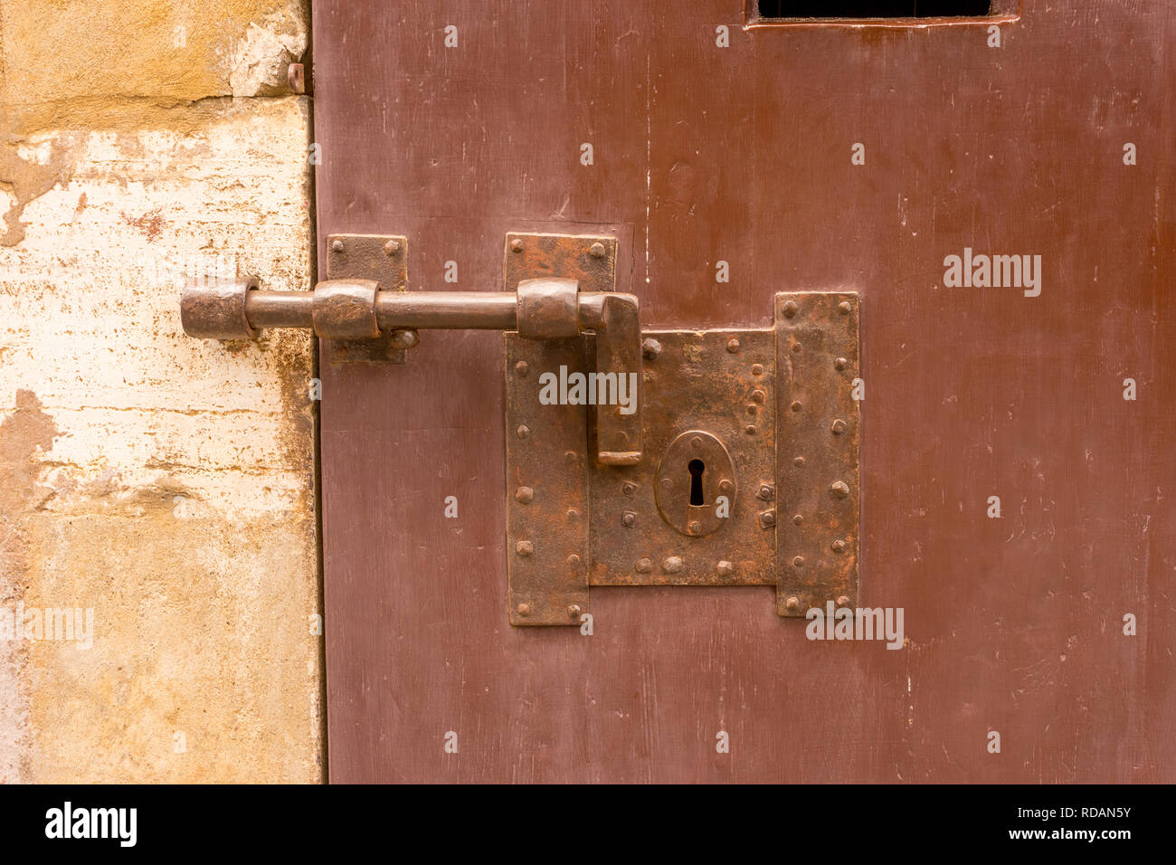 Latch of a door and key hole in ancient rome Stock Photo - Alamy