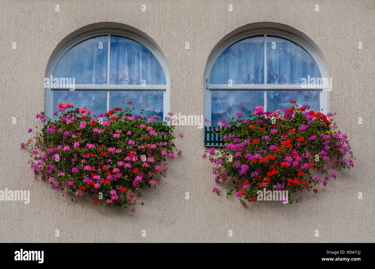 Apartment block night windows hi-res stock photography and images - Alamy