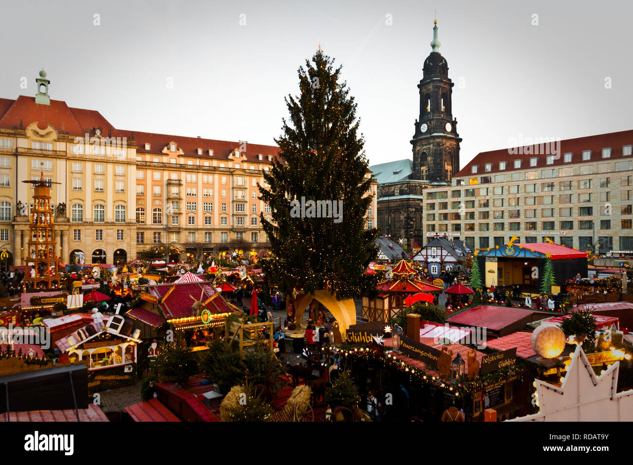 Dresden old town snow hi-res stock photography and images - Alamy