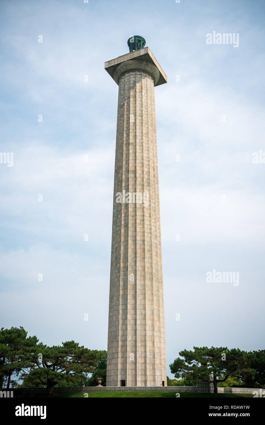 Historic Perry's Victory International Peace Memorial in Ohio's Put-in ...