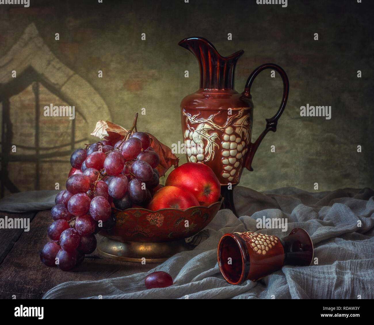 Still life with red grapes Stock Photo - Alamy