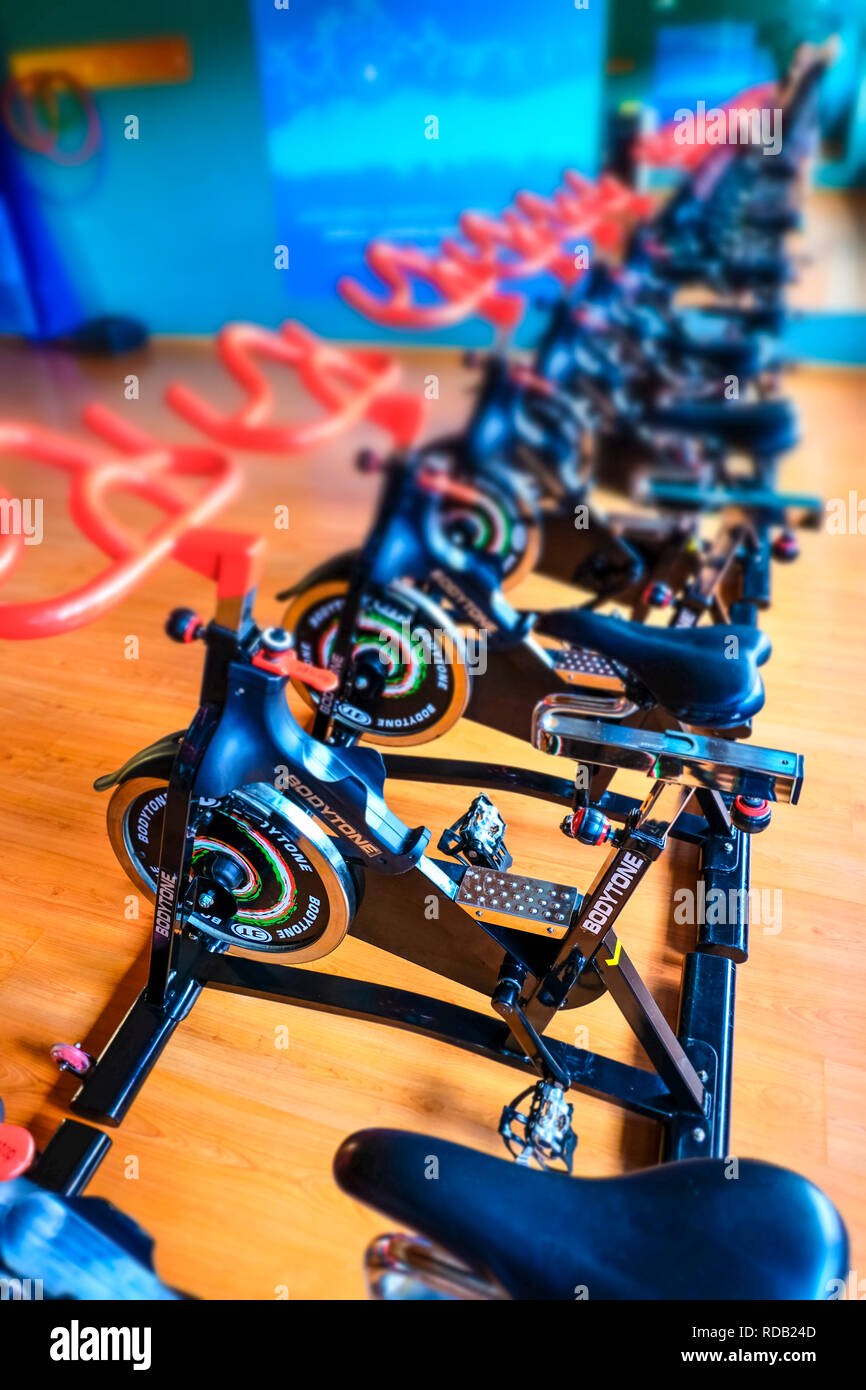 Static bicycles hi-res stock photography and images - Alamy