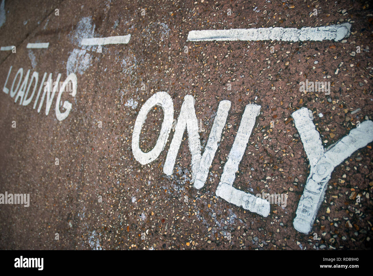 Loading only sign hi-res stock photography and images - Alamy