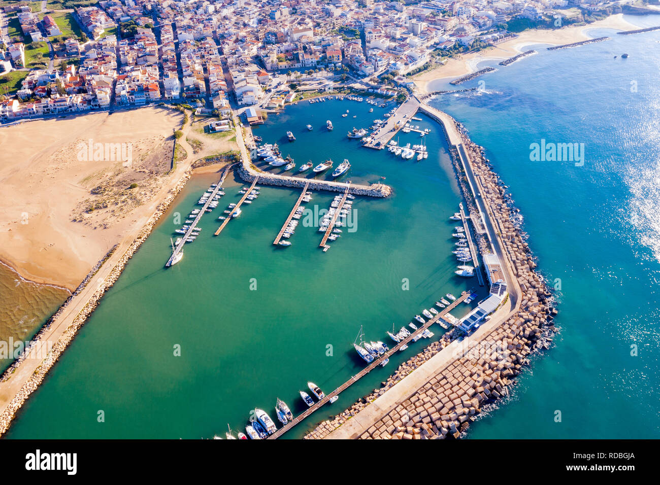 aerial view of a marina Stock Photo - Alamy