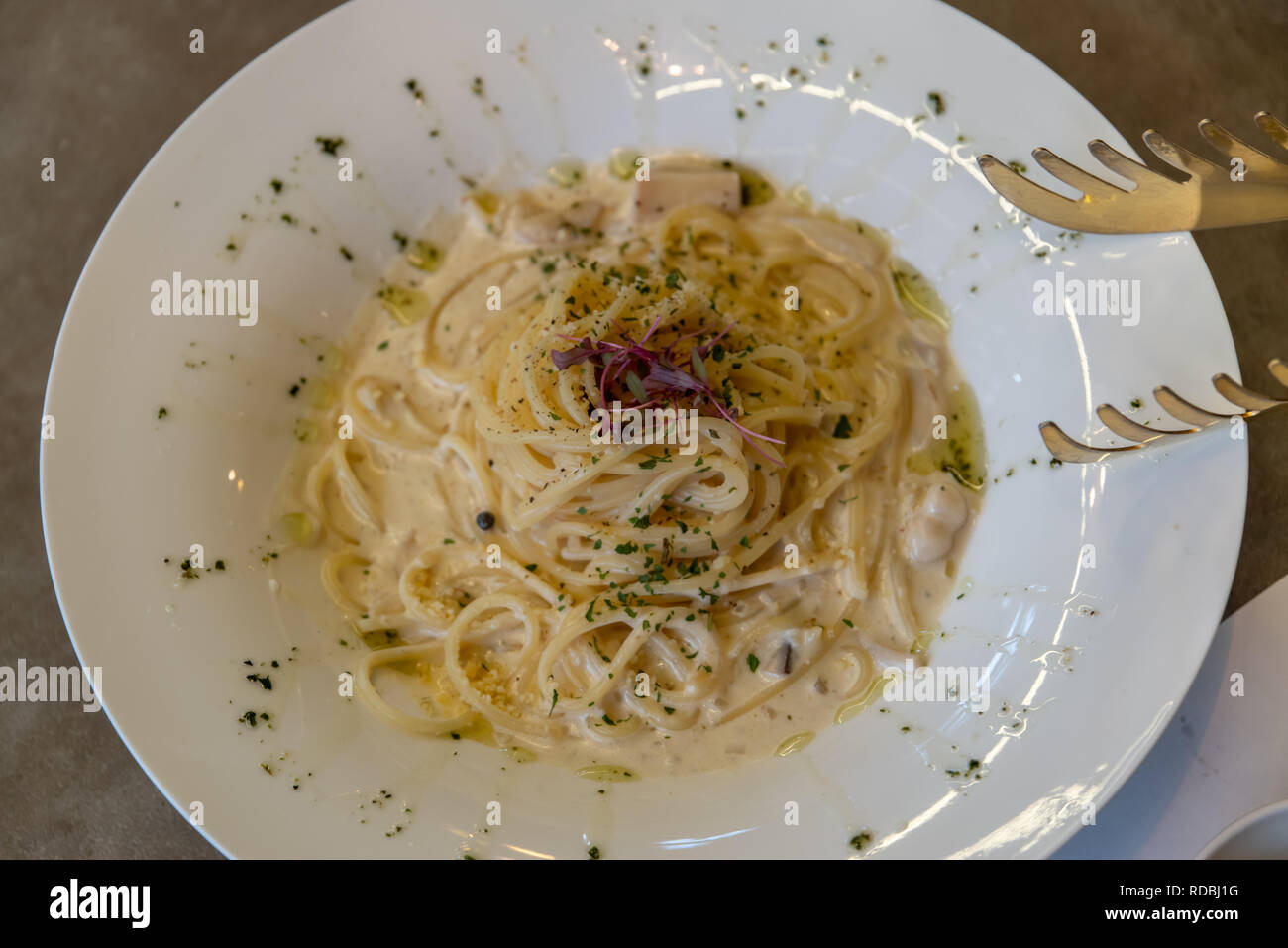 White source spaghetti Carbonara, Philippines Stock Photo - Alamy