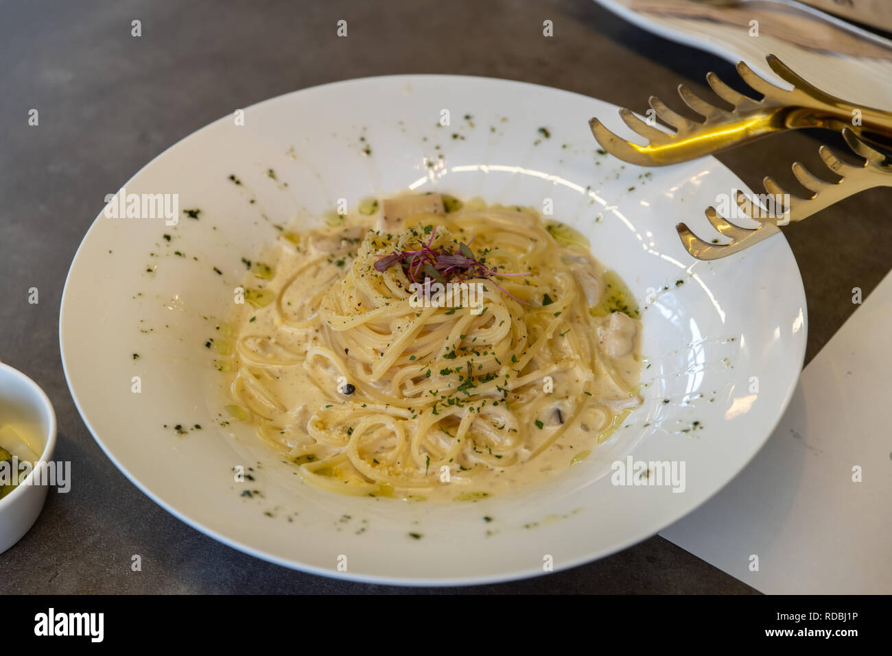 White source spaghetti Carbonara, Philippines Stock Photo - Alamy