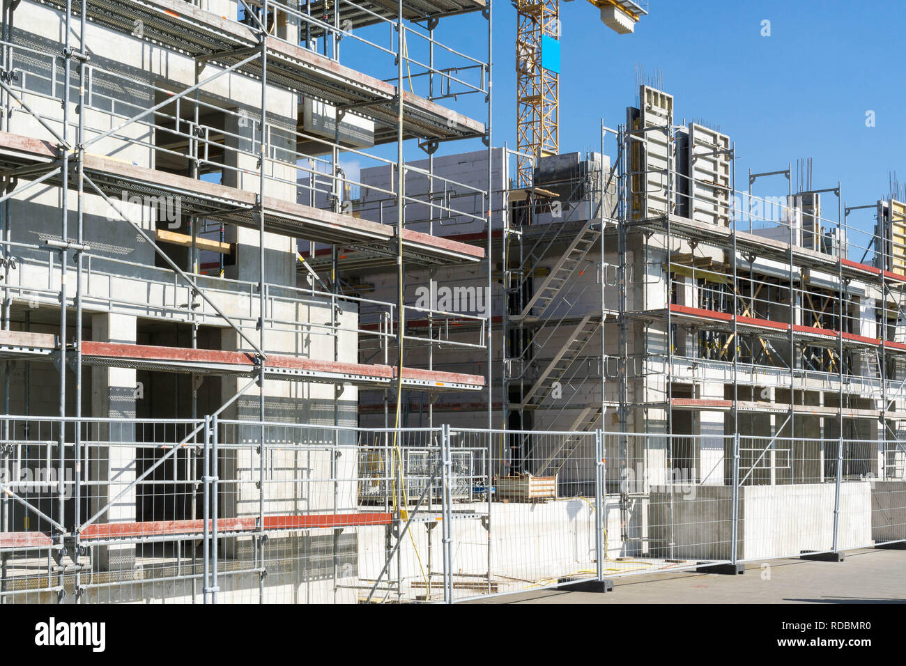 Scaffolding crane hi-res stock photography and images - Alamy