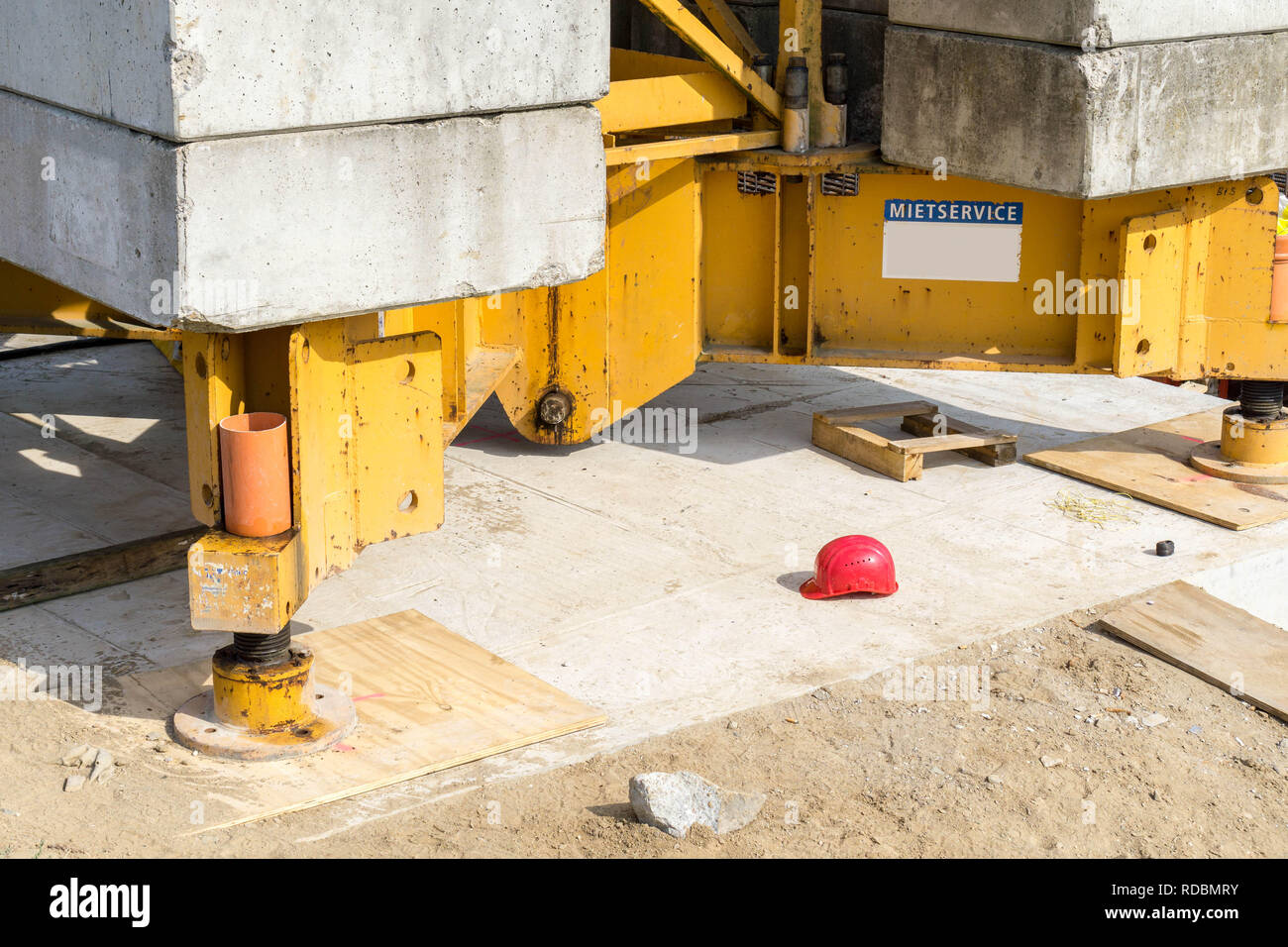 Counterbalance hi-res stock photography and images - Alamy