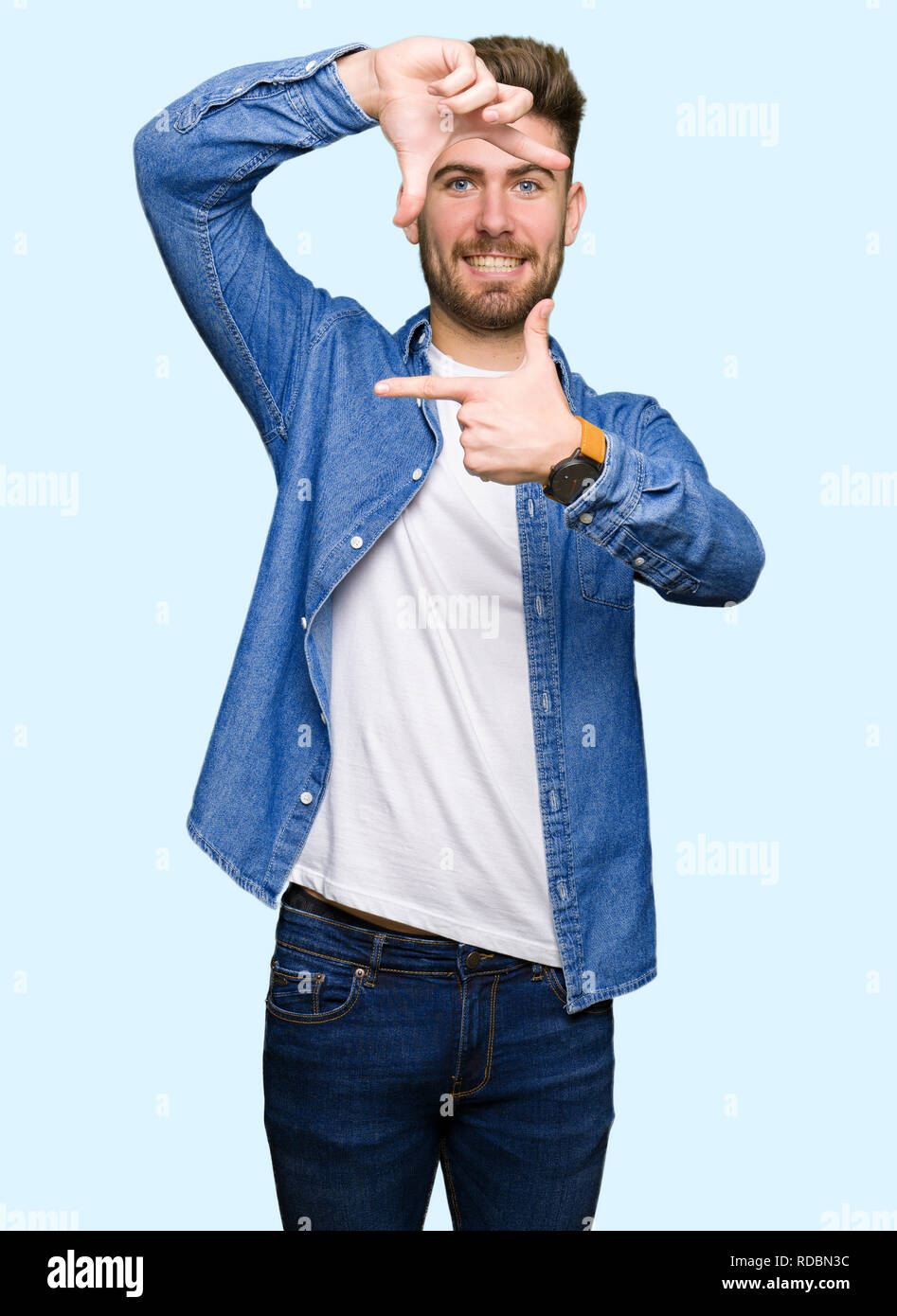 Full body framing hi-res stock photography and images - Alamy