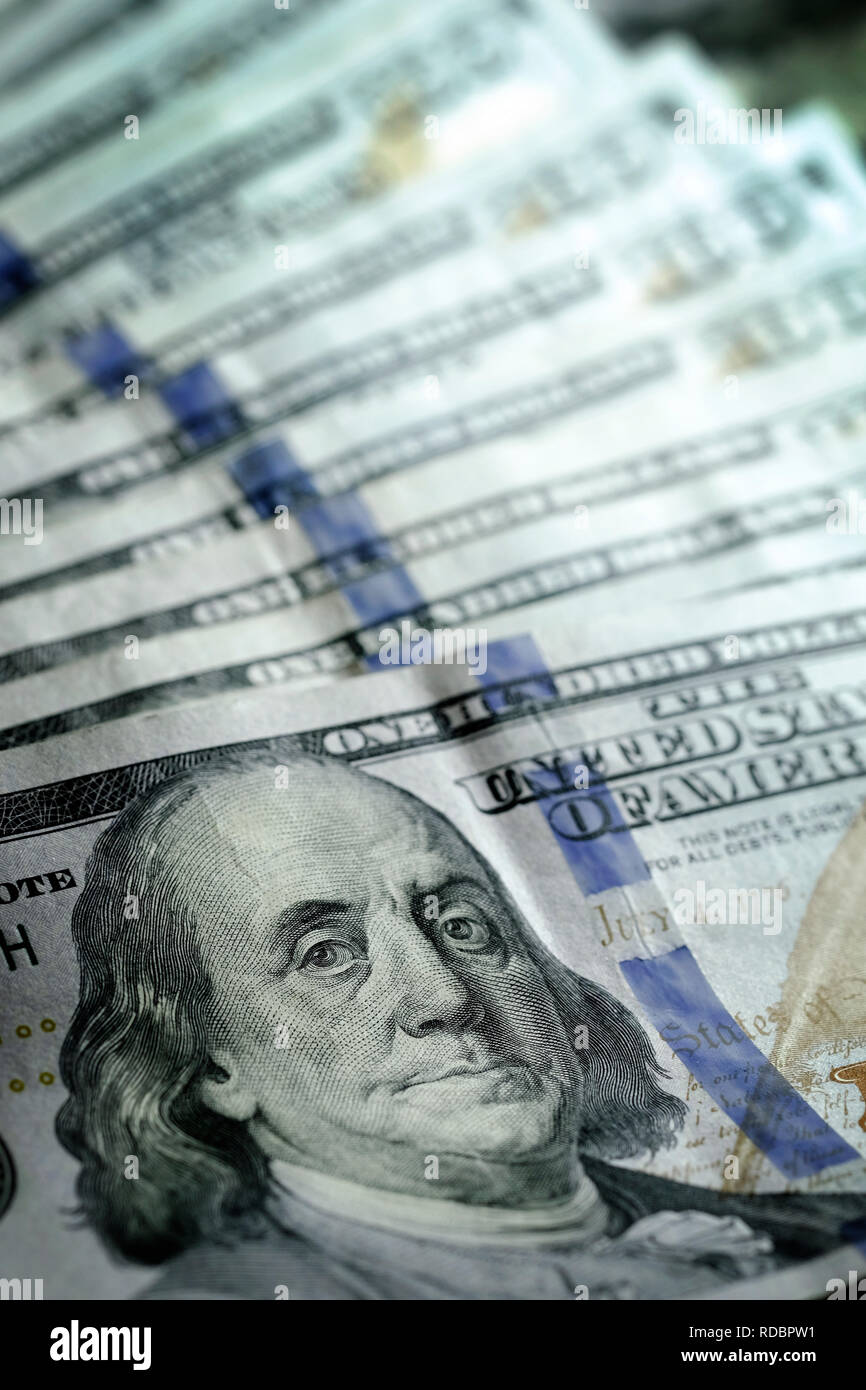 Paper hundred united states hi-res stock photography and images - Alamy