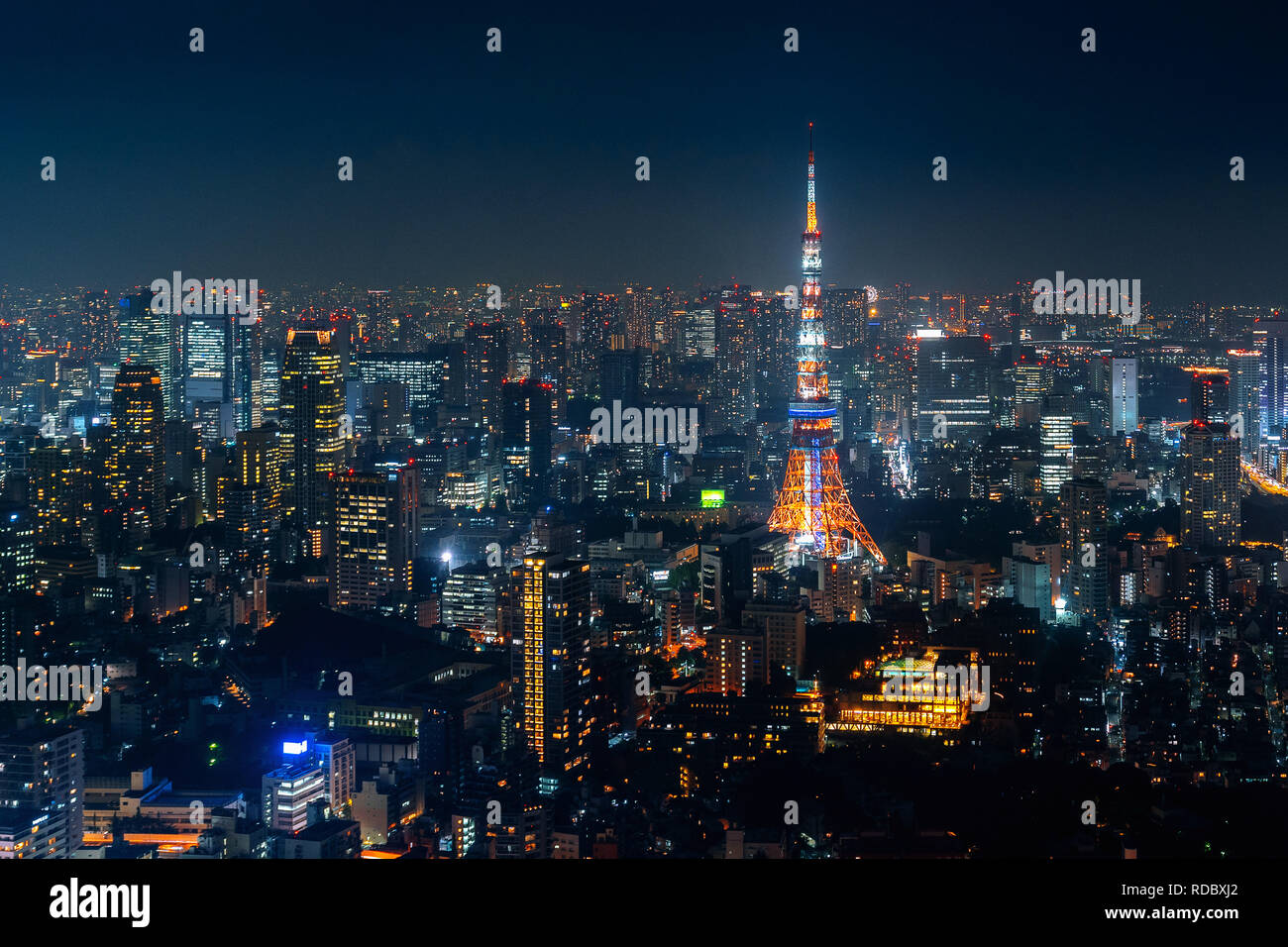 Aerial metropolis tokyo night illuminated hi-res stock photography and ...