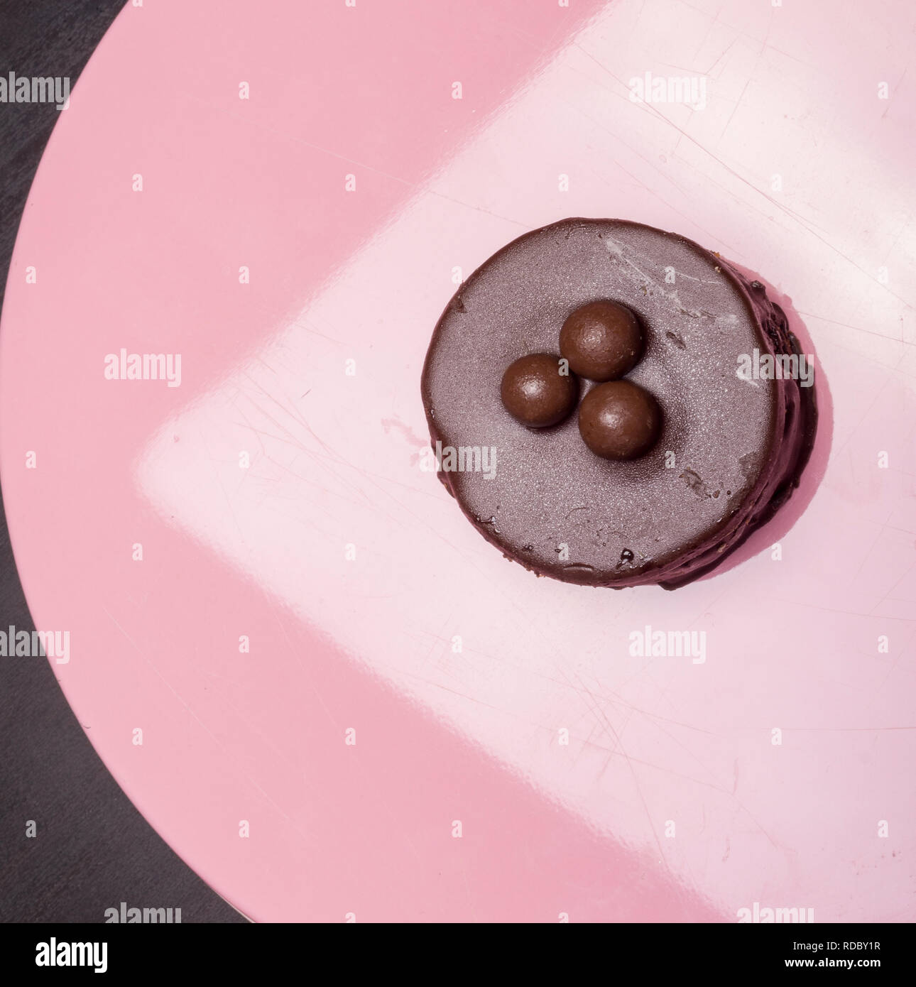 Mini chocolate cake - gateau Stock Photo - Alamy