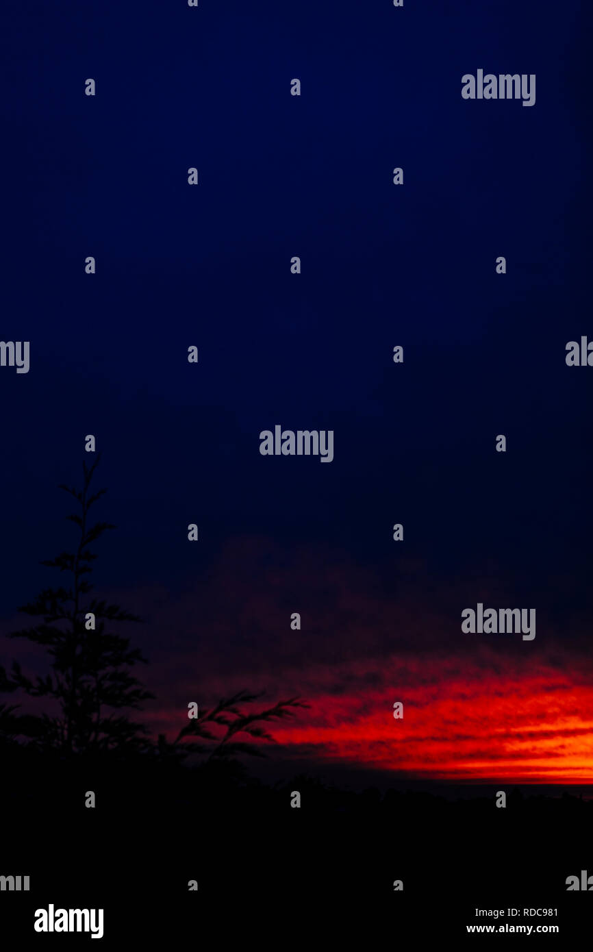 Uk weather red sky night hi-res stock photography and images - Alamy