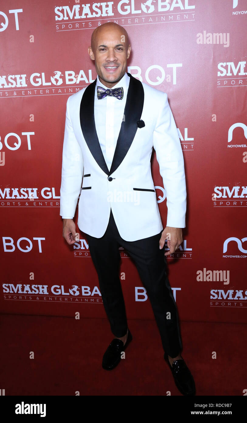 Celebrities arrive for the Smash Global 8 Black Tie Fight Night ...