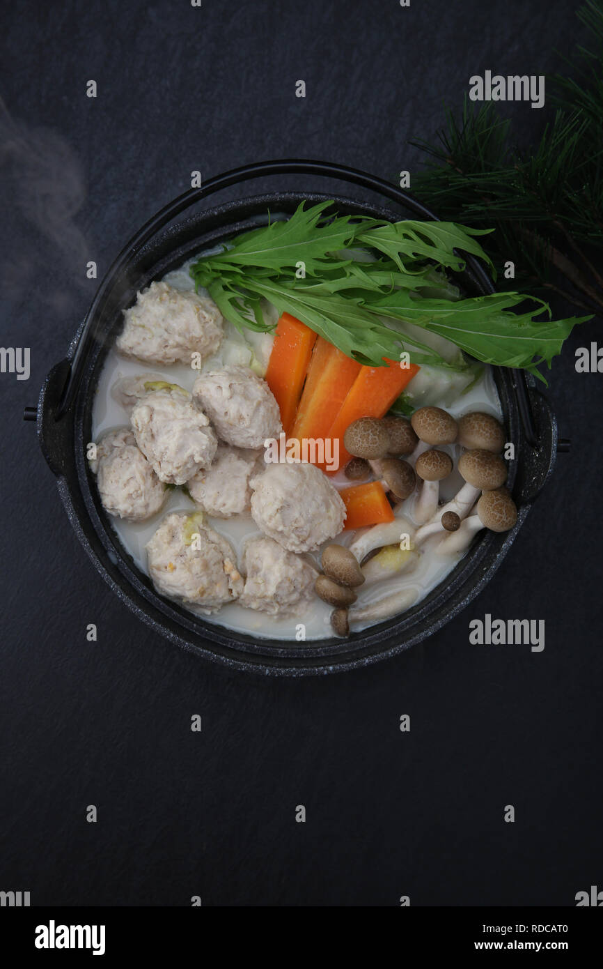 Ground pot chicken hi-res stock photography and images - Alamy