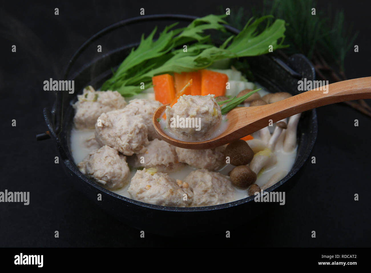 Ground chicken hi-res stock photography and images - Alamy