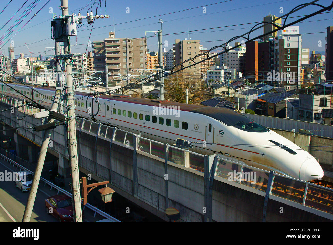 Kyushu shinkansen high speed train hi-res stock photography and images ...