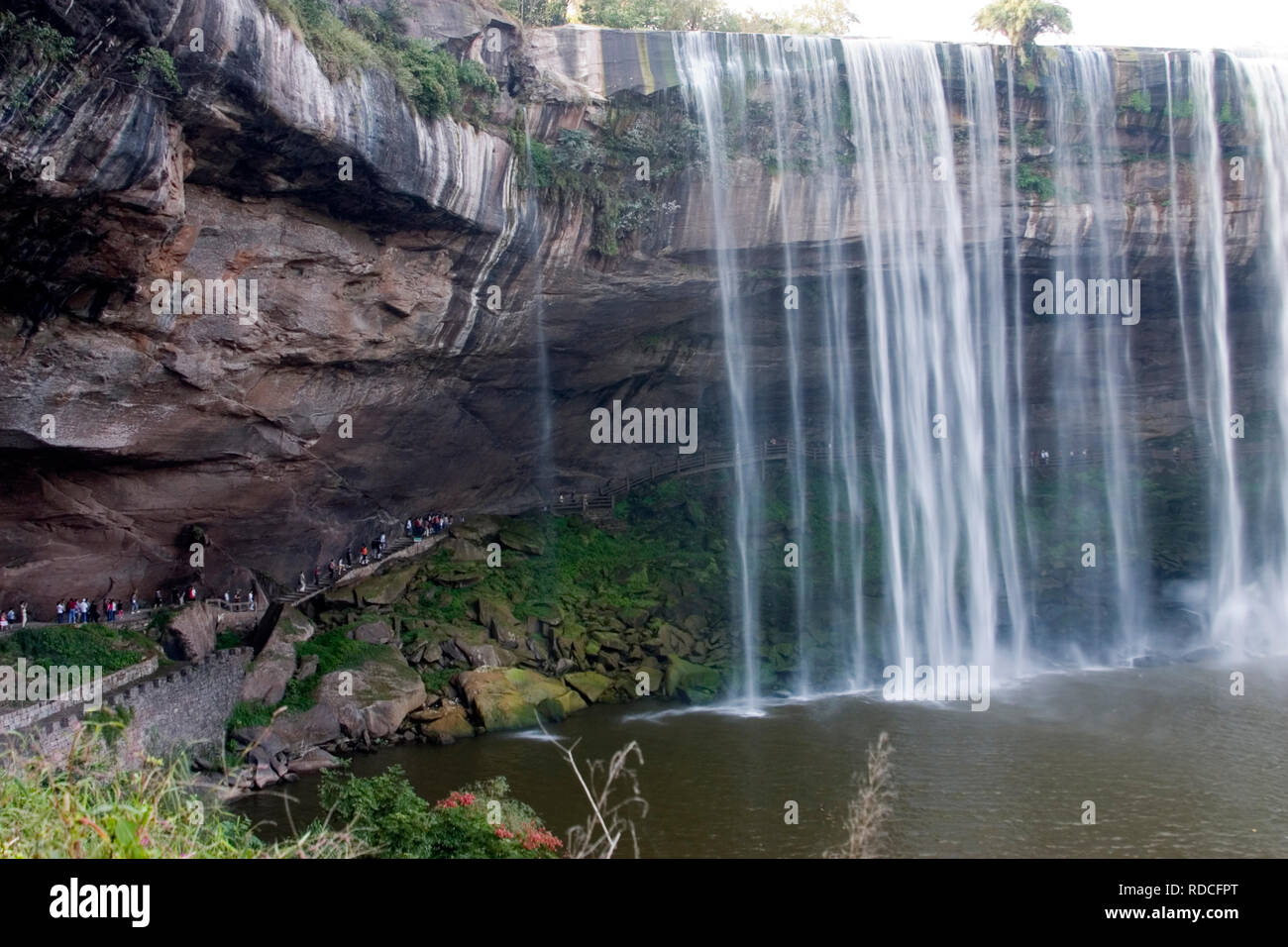 Nantou county qinglong waterfall canyon hi-res stock photography and ...
