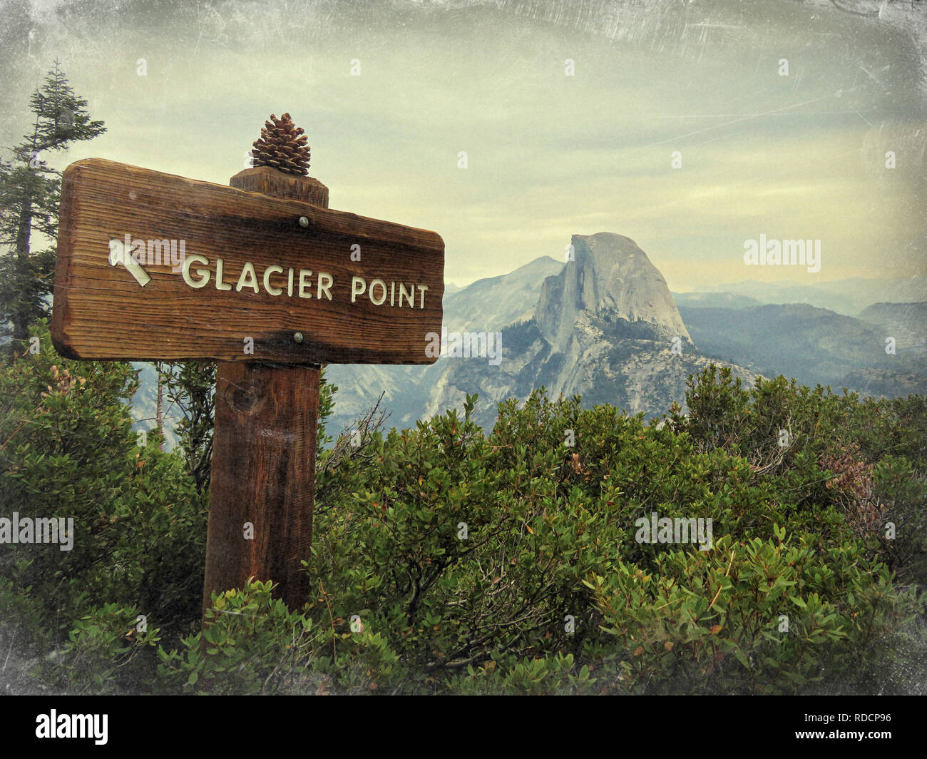 Glacier Point Sign - Half Dome in background Stock Photo - Alamy