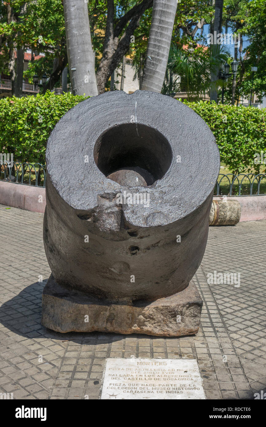 Colombia, Cartagena, Mortar in cathedral square Stock Photo - Alamy