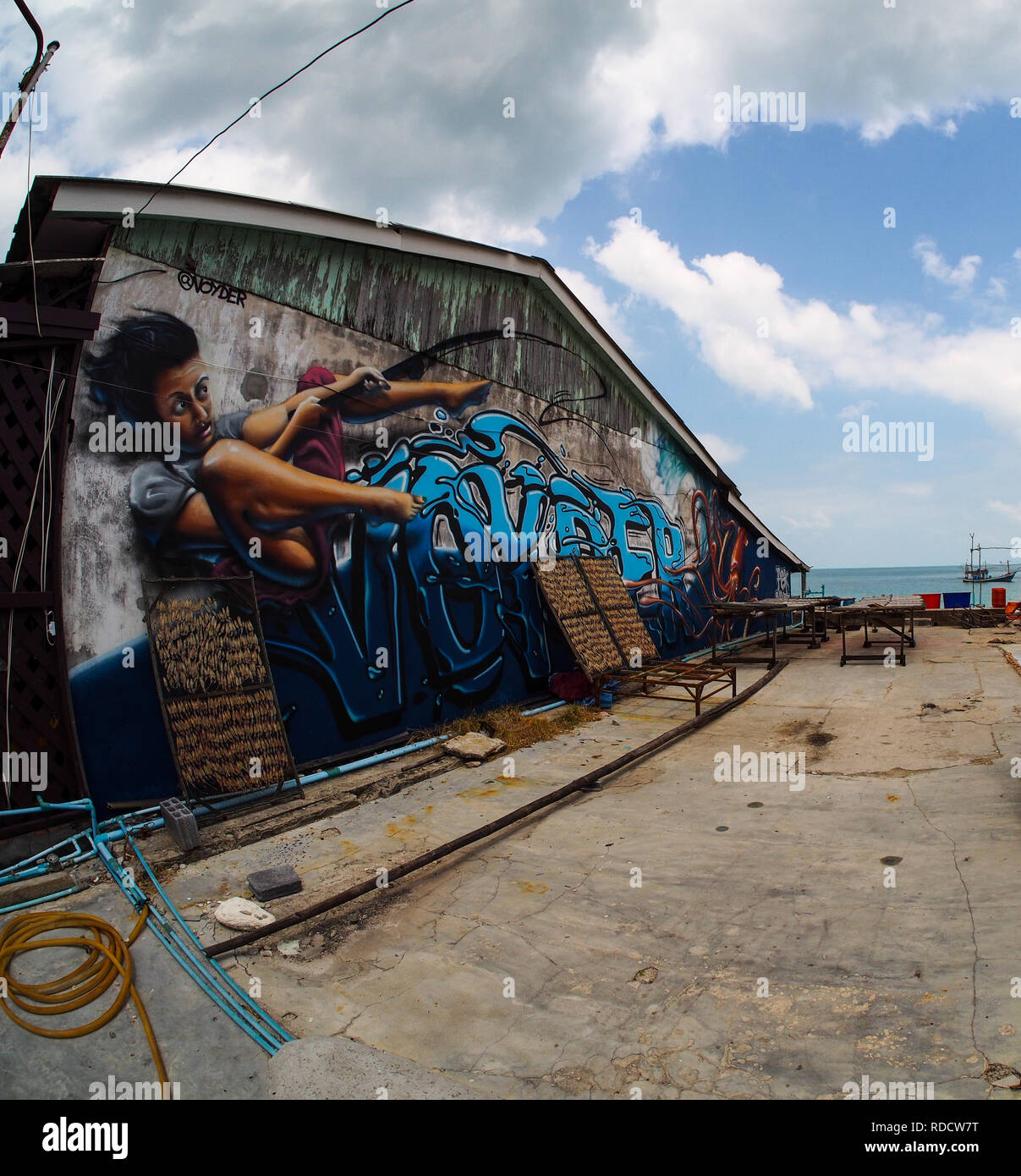 Graffiti of ships hi-res stock photography and images - Alamy