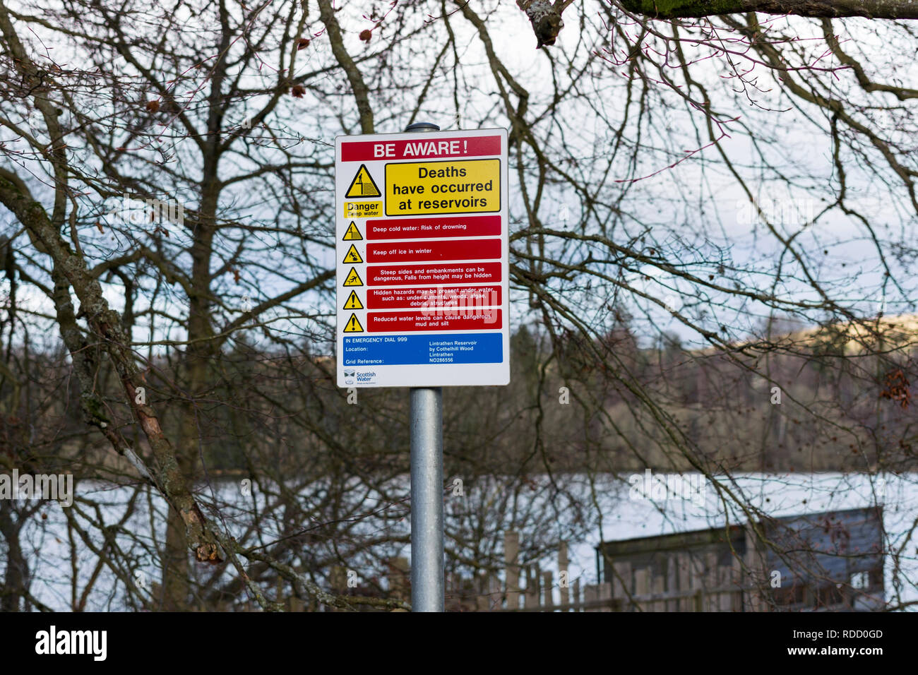 Signpost notice warning of danger at Lintrathen reservoir, Angus ...