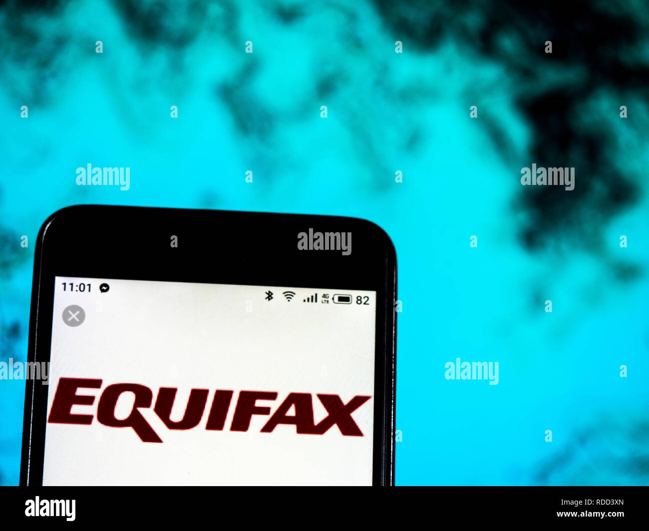 Equifax smart phone hi-res stock photography and images - Alamy
