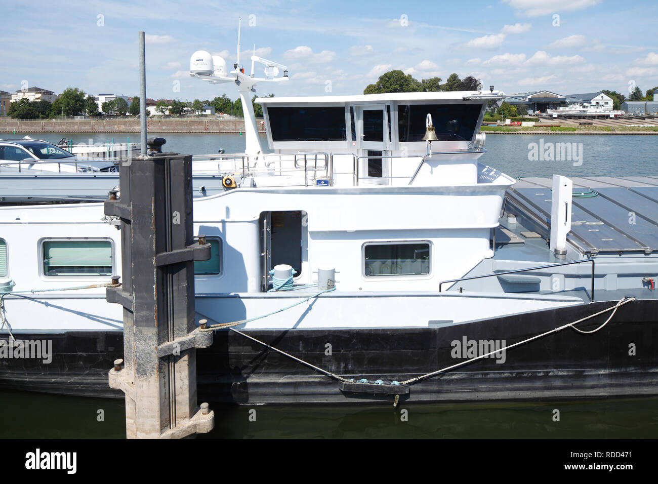 Inland waterways i europa hi-res stock photography and images - Alamy