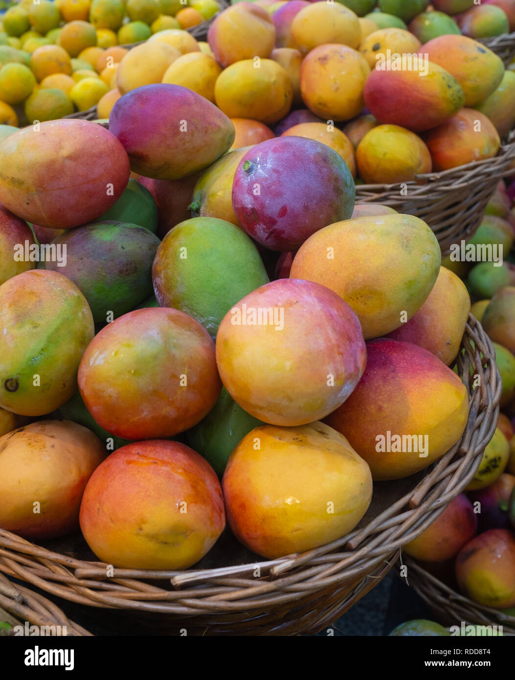 Fruit baskets hi-res stock photography and images - Alamy