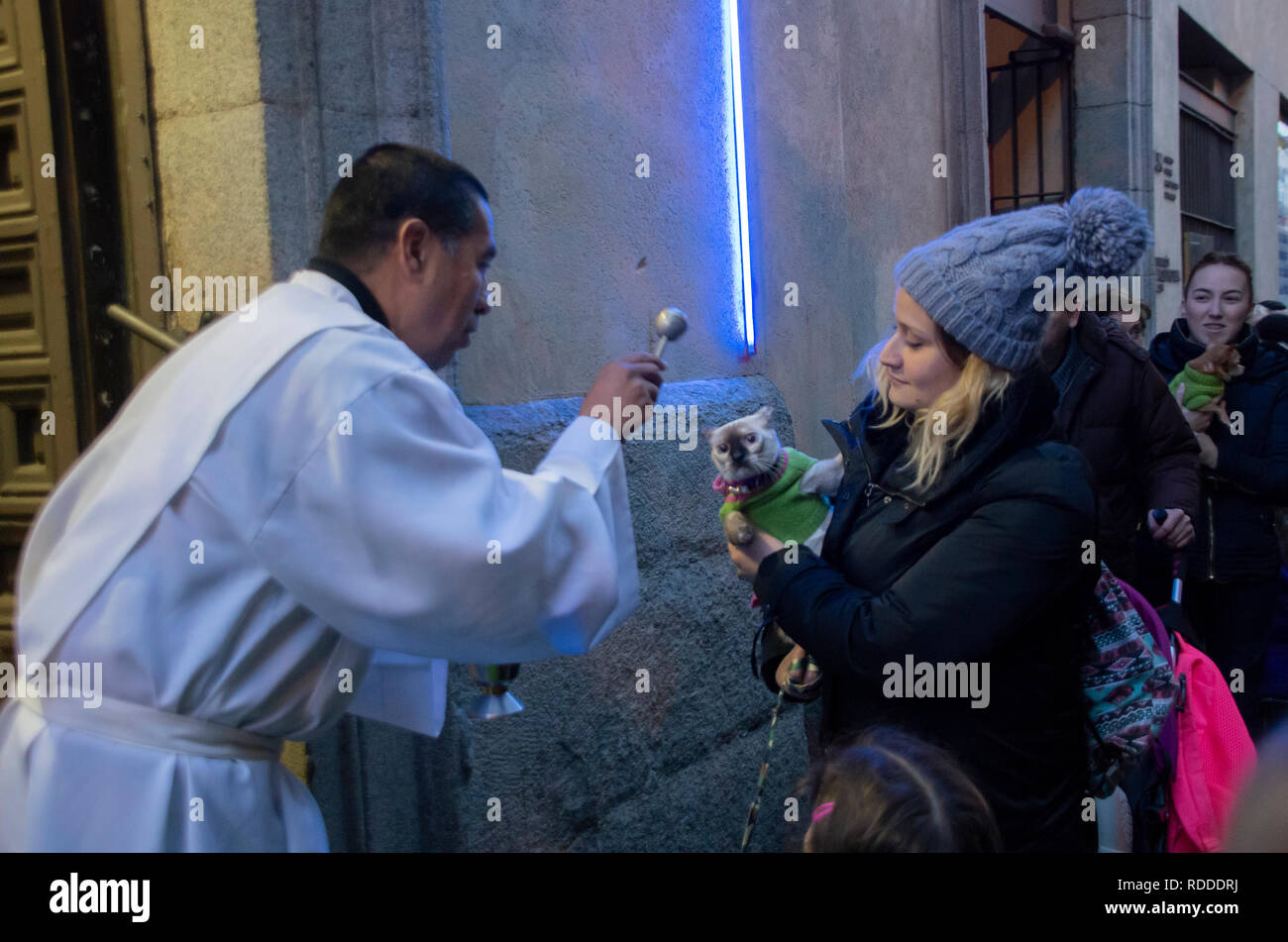 Spanish priest children hi-res stock photography and images - Alamy